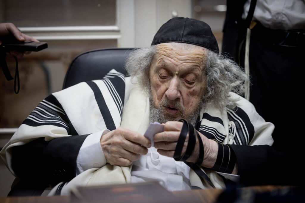 מרן הגר"ד לנדו > "אין לנו אמון מולם שעצם ההתייצבות לא תהיה לרעתינו ...